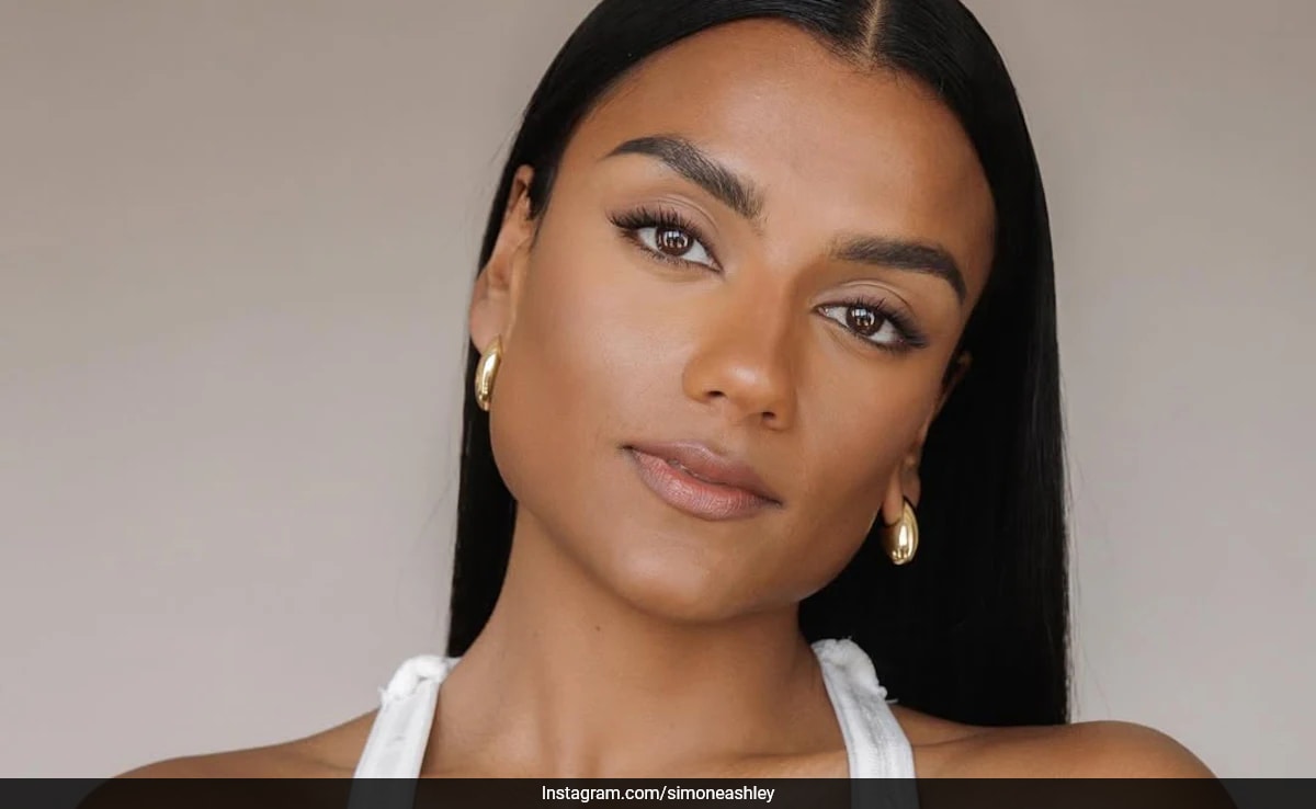 Simone Ashley's Clean Beauty Aesthetic Is Complete With A Bronzed Glam And Smokey Eyes