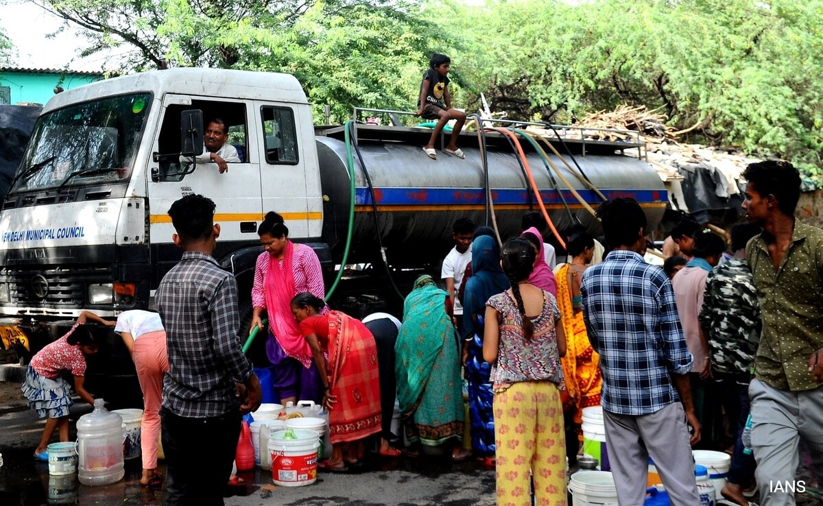 Big News Mumbai water crisis Water tanker drivers strike in Mumbai ...