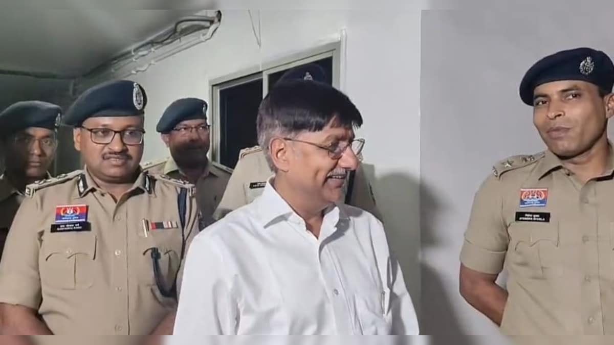 जब DGP ने अचानक थानों में दी दस्तक, पुलिस कर्मियों में मचा हड़कंप ...