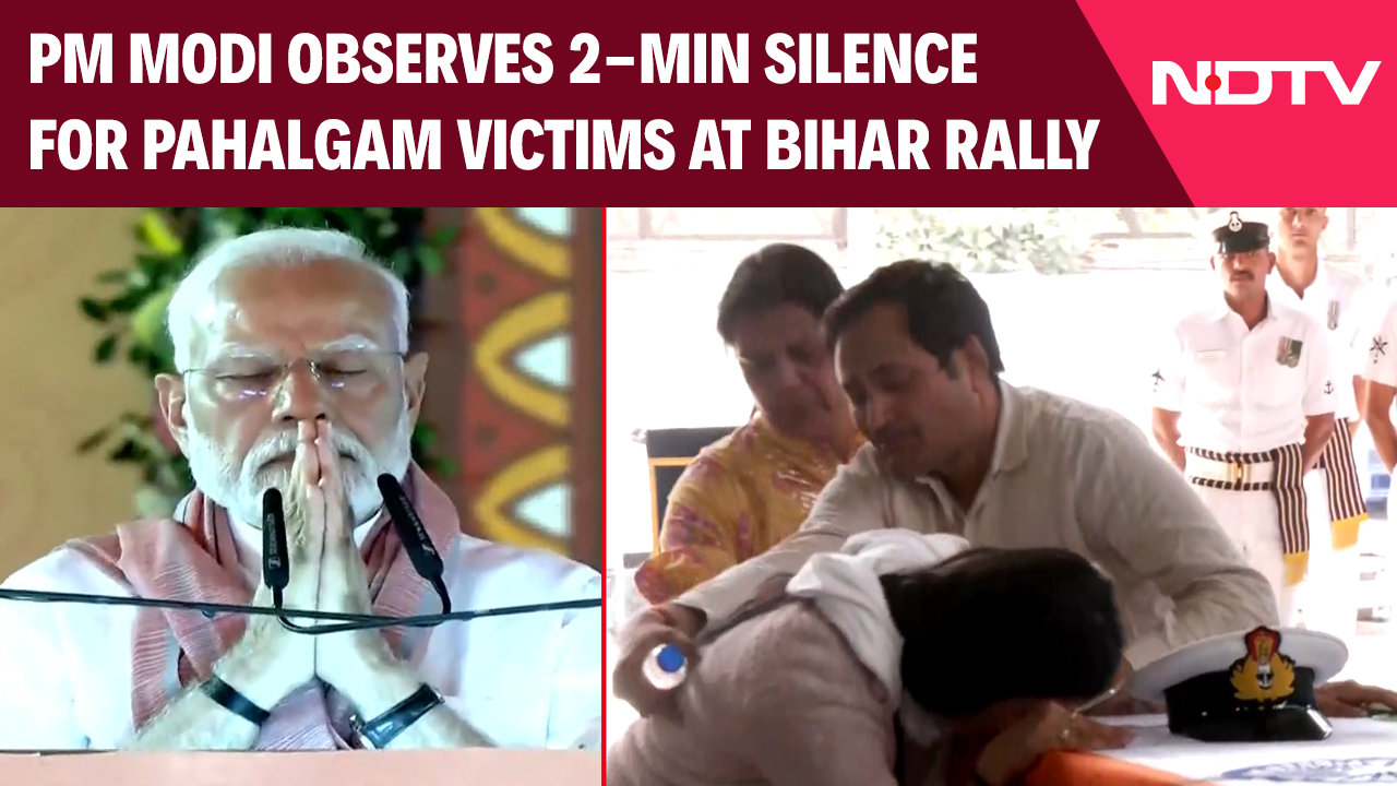 Palgham Attack Update | PM Narendra Modi Observes 2-Min For Terror ...