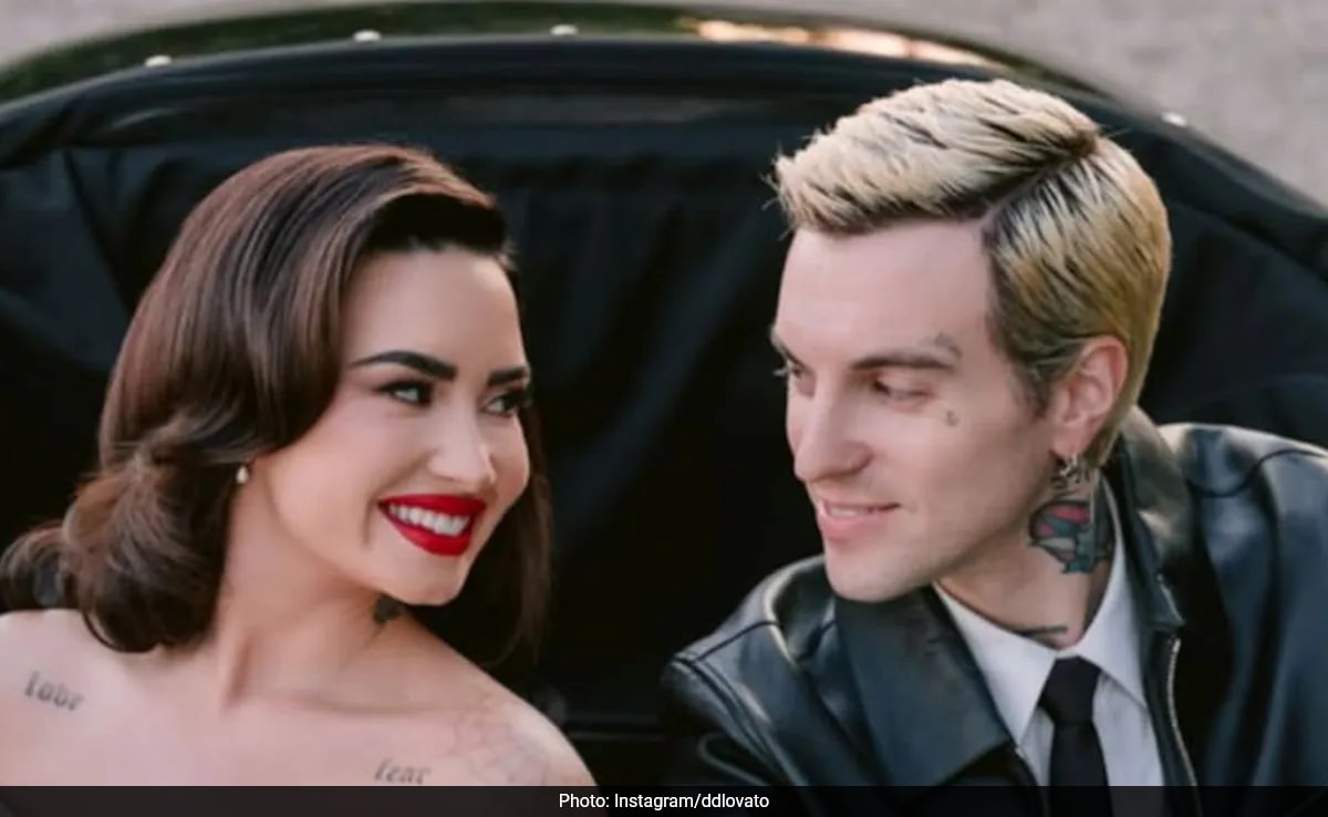 Demi Lovato's Wedding Dress: Five Fittings, Pearl Silk, And A Touch Of ...