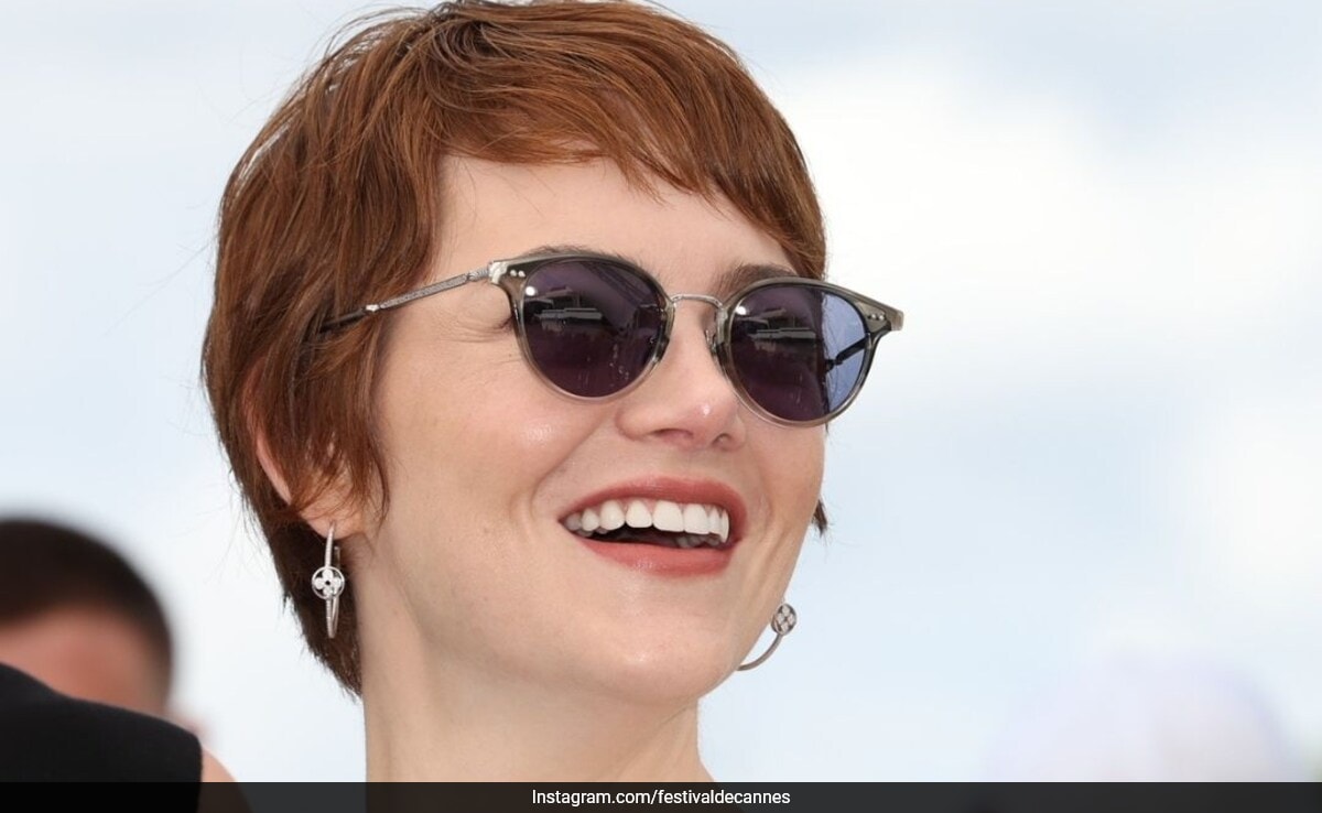 Emma Stone's Pixie Cut Works In Perfect Sync With Her Nude Lip At Cannes 2025