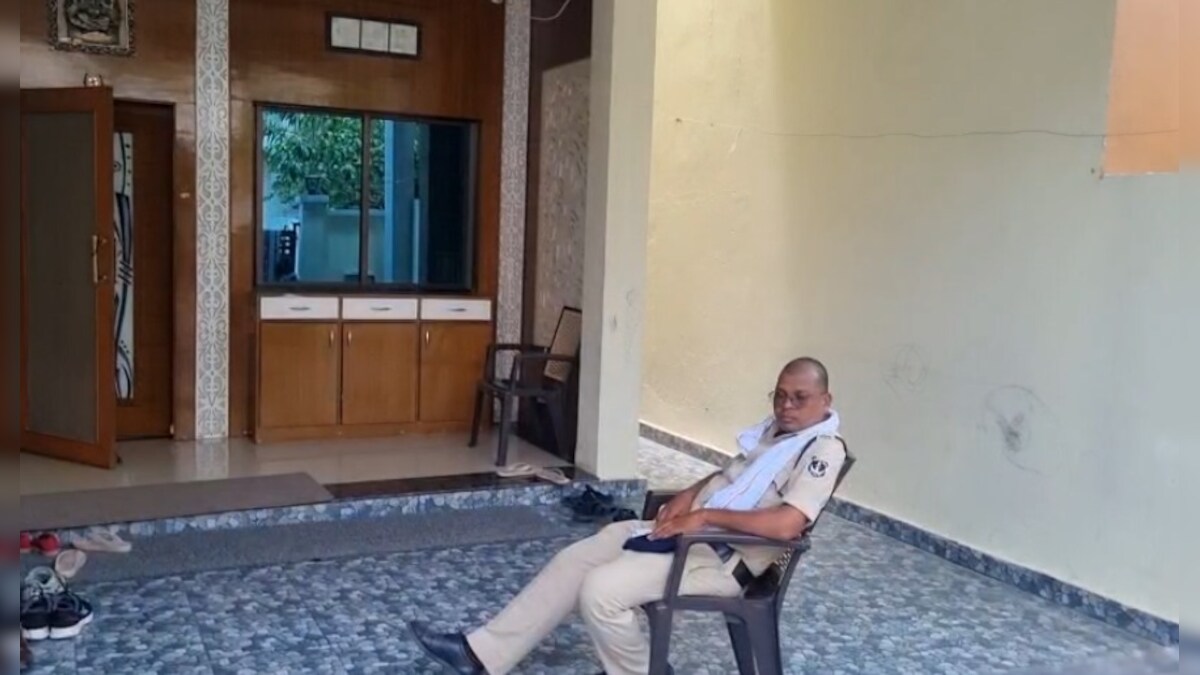 Chhattisgarh Liquor Scam: भाजपा नेता के घर 8 घंटे तक ACB की छापामारी, शराब घोटाला कर खरीदी ...