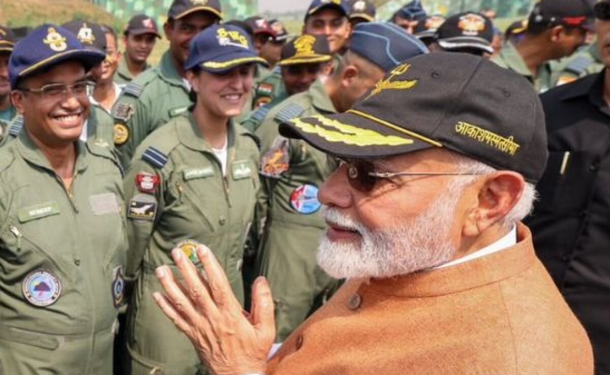 know the reason why pm-modi-reached-adampur-airbase-after-operation-sindoor