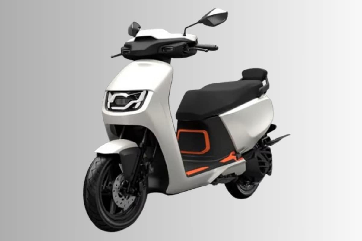 Hero Vida VX2 Snapped Barefaced In Showroom, Check Deets