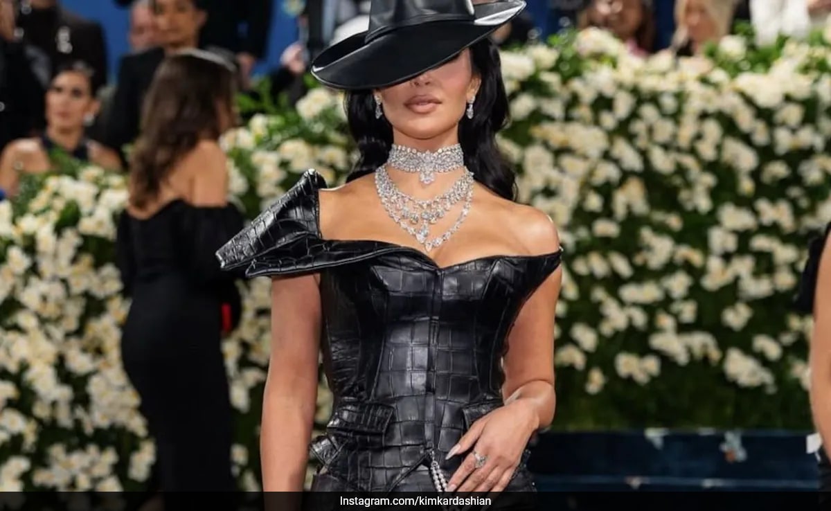 Kim Kardashian Takes On Met Gala 2025 In A Black Faux Leather Off ...