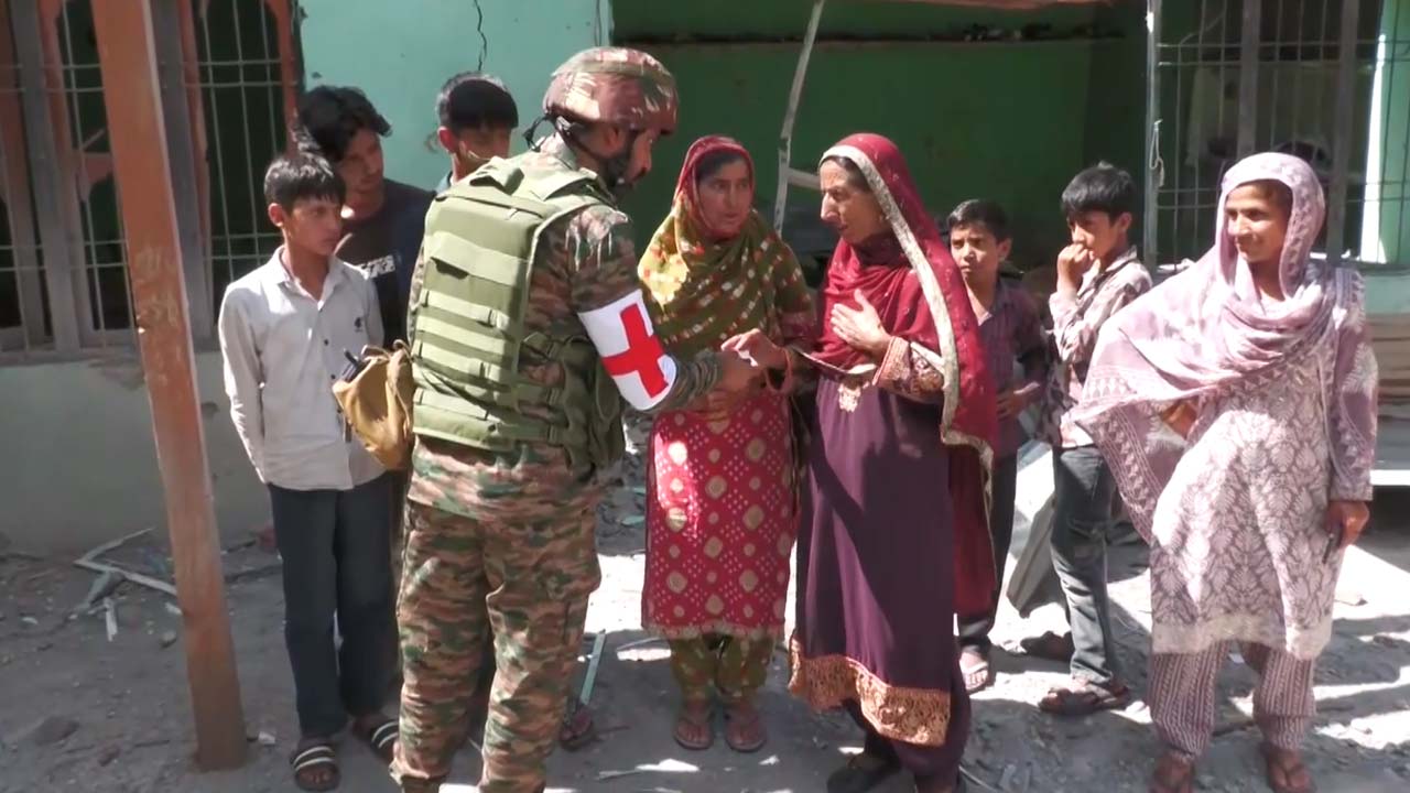 Indian Army's Romeo Force Conducts Door-To-Door Survey Near LoC Area ...