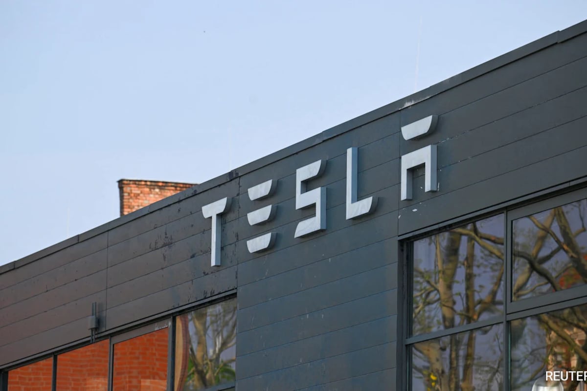 Tesla's India Head Resigns As Company Prepares For India Entry