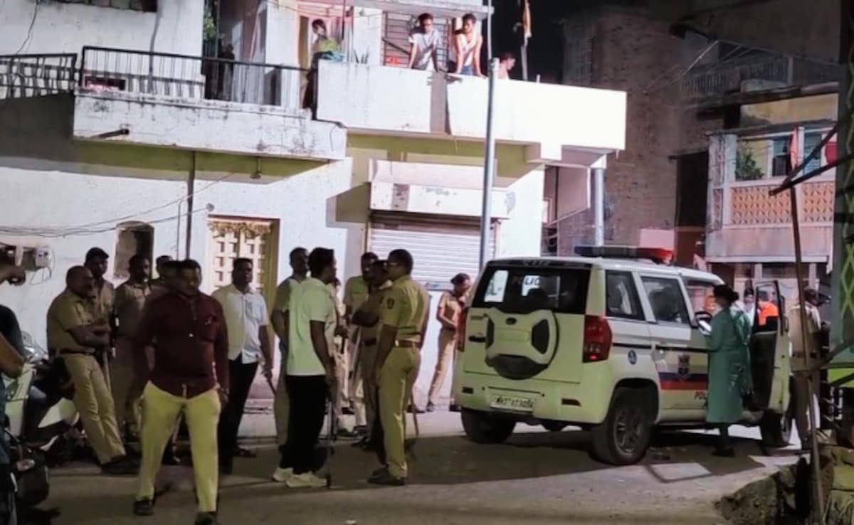 Washim city Clashes between two groups Tensions increase in other areas too