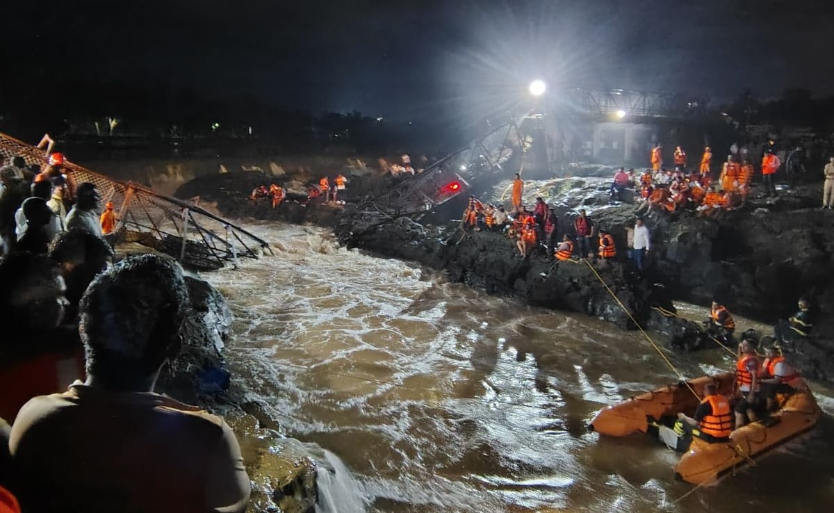 Pune Maval Bridge Collapsed tourist death count in bridge accident increase