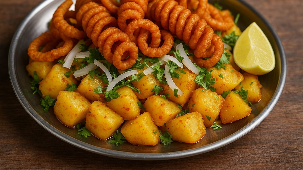 Bhungla Batata From Bhuj: The Street Food Classic You Have Got To Try ...