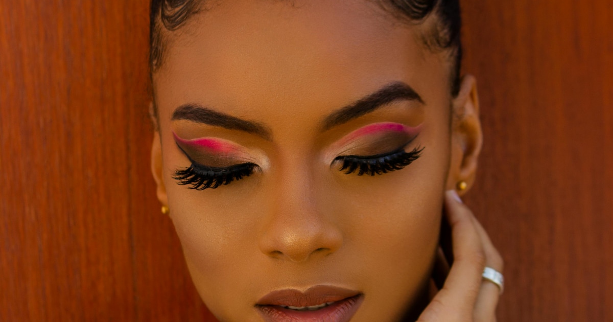 8 Eye Makeup Essentials For Beginners