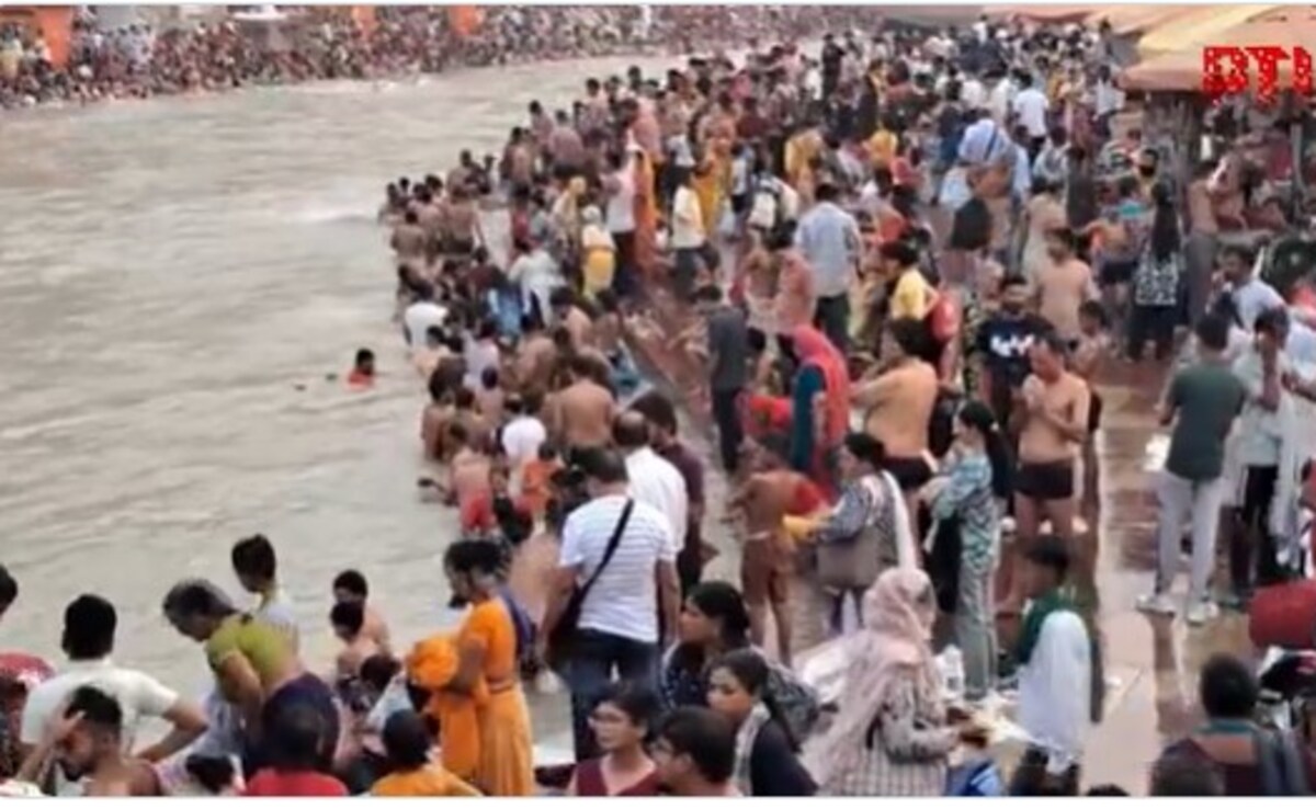 ज्येष्ठ पूर्णिमा स्नान के लिए हरिद्वार में बड़ी संख्या में श्रद्धालुओं ...
