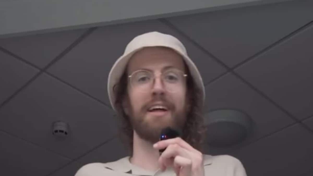 American Comedian "Tricked" Into Having Bad Steak In London, Heres How ...