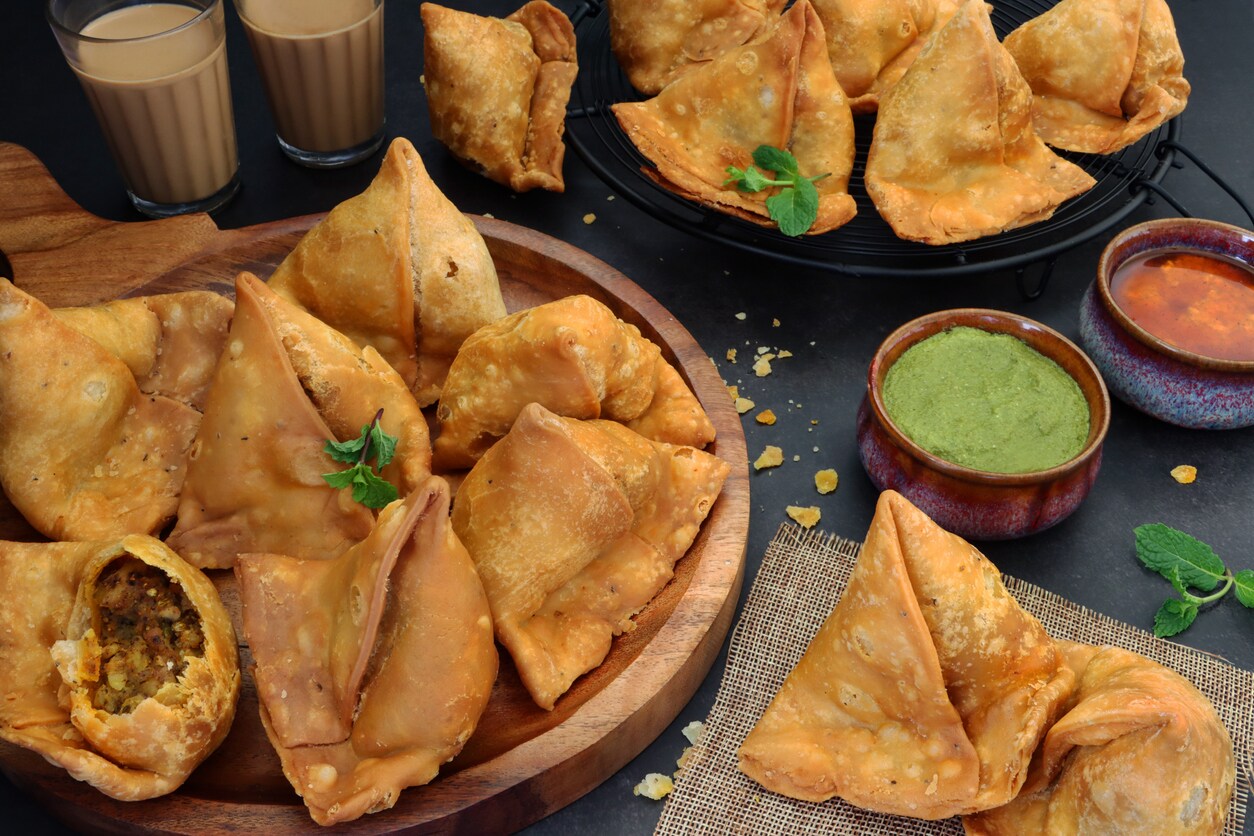 Aloo Samosa Recipe by Kishore D Reddy - NDTV Food