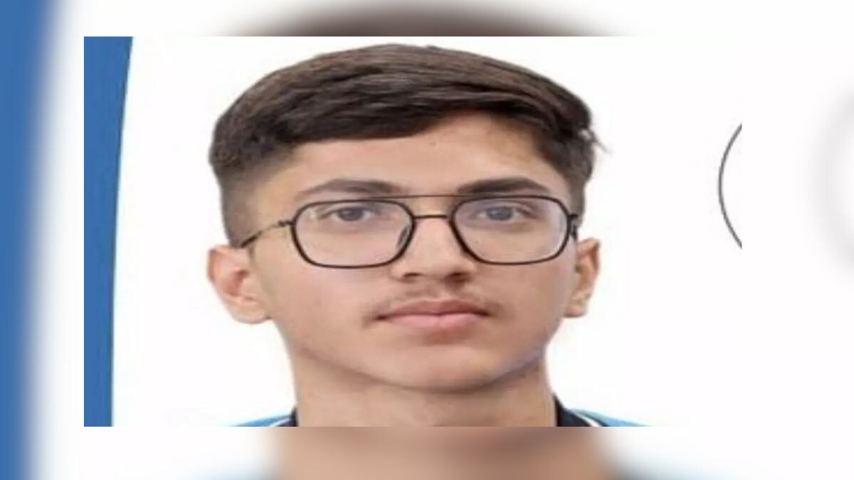 NEET Result 2025 Topper: हनुमानगढ़ के महेश कुमार ने NEET UG 2025 में किया टॉप, सीकर में रहकर की ...