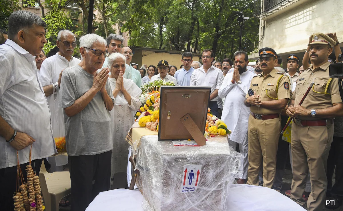 Air India Plane crash Captain Sumeet Sabharwal's father pays last ...