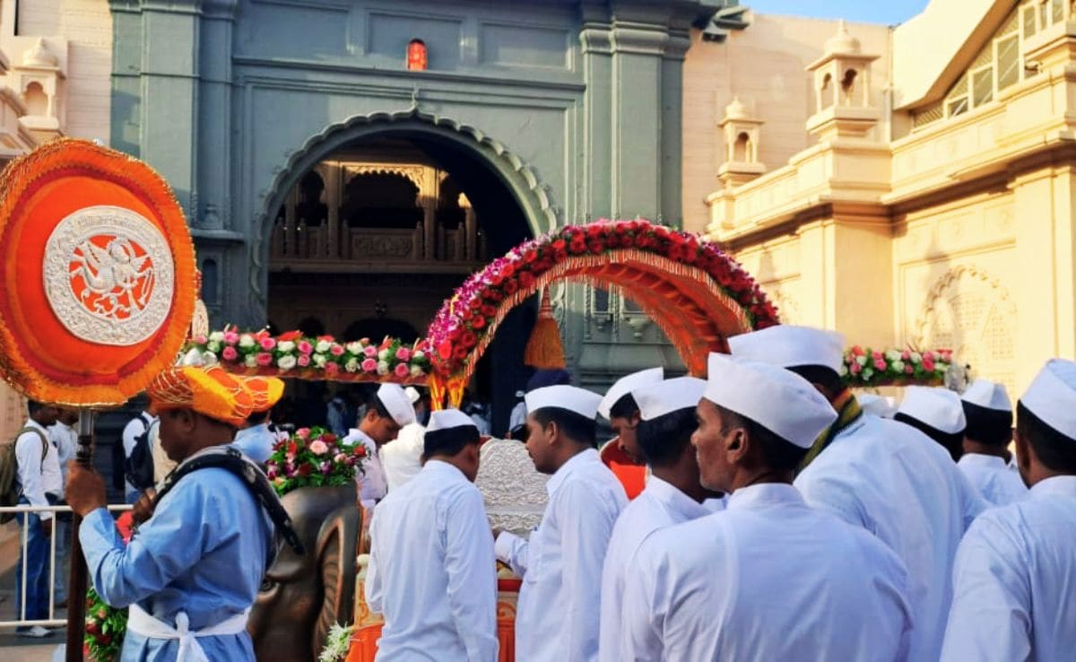 Ashadhi Wari 2025 Shri Gajanan Maharaj Palkhi from Shegaon for Pandharpur