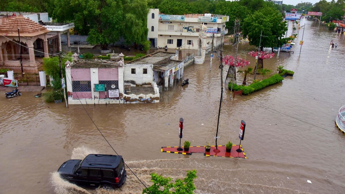 Rajasthan Rain Alert: भारी बारिश से पानी-पानी हुआ राजस्थान, आज 10 से ...