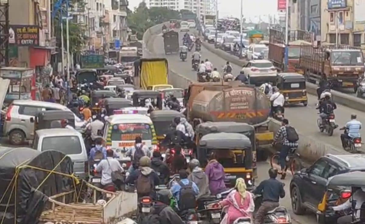 Traffic jam at many places in Pune due to Amit Shah's visit
