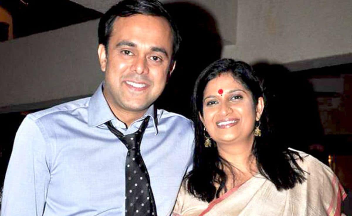 Raj Thackeray Uddhav Thackeray Vijayi Melava Actress Chinmayi Sumit No ...