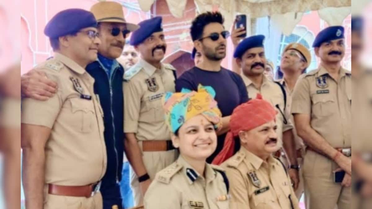 कौन हैं DCP राशि डोगरा ? जिनके विदाई समारोह में शामिल हुए कार्तिक आर्यन ...
