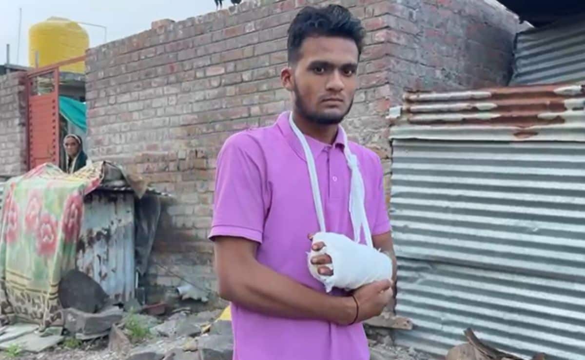 Beed Crime Mans Fingers Chopped Over making the video viral