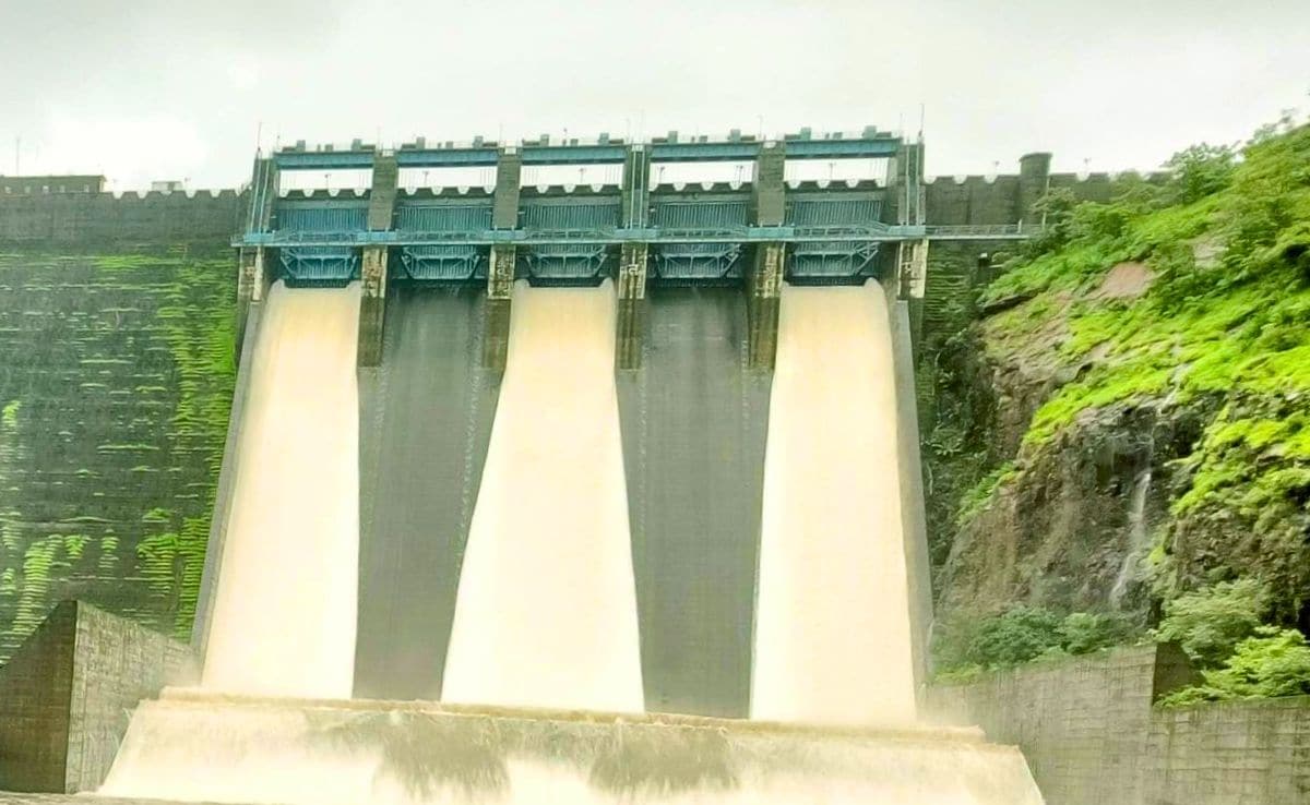Mumbai's Middle Vaitarna Dam 90 Percent Full, 3 Gates Opened