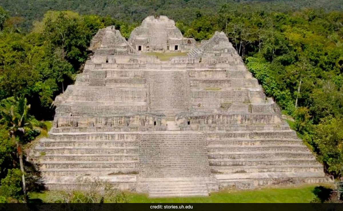 Ancient Mayan King's Tomb Filled With Treasures Found In Central America