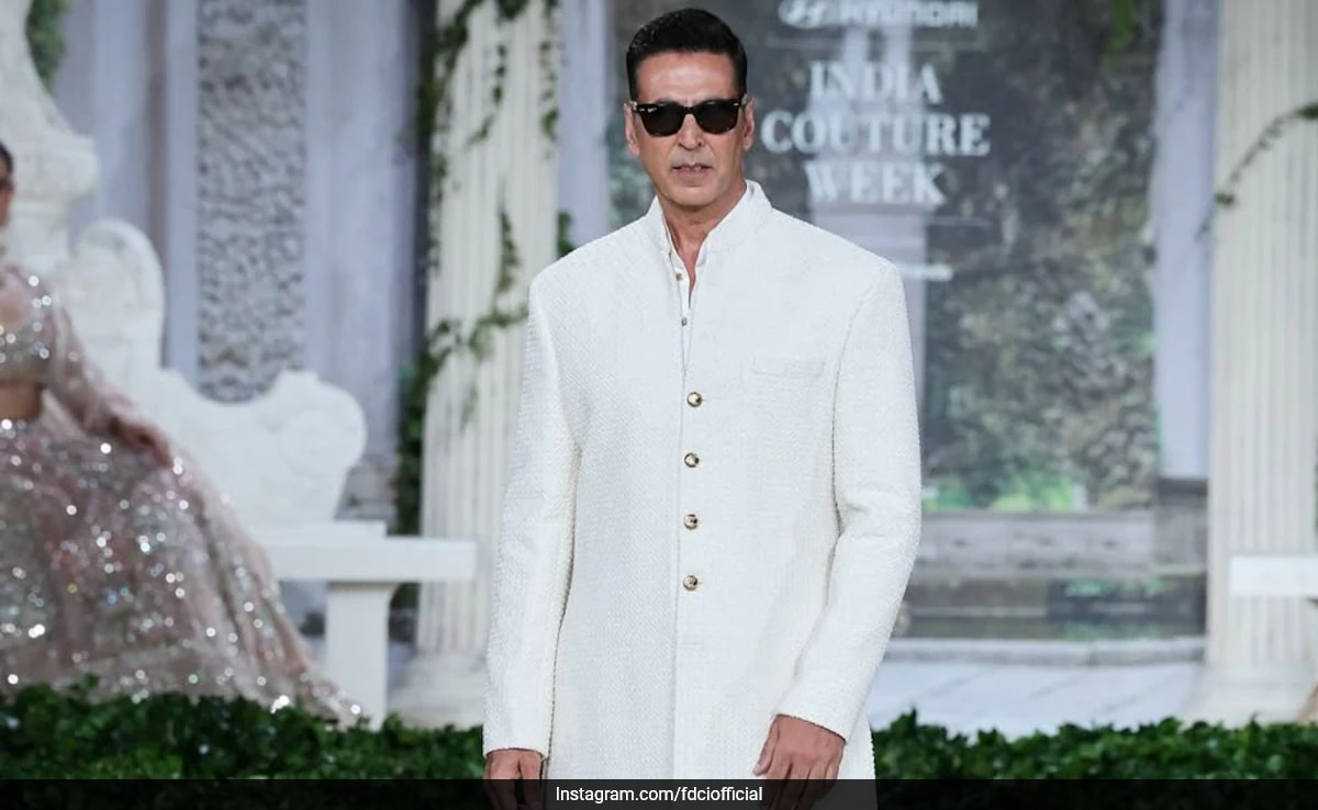 ICW 2025: Akshay Kumar Feels Like A Royal Turning Showstopper For ...