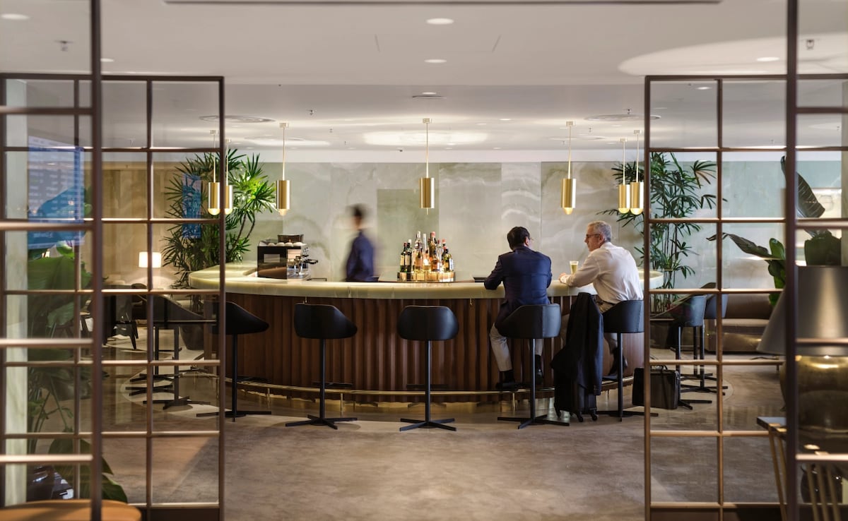 Inside The World's 8 Most Luxurious Airport Lounges