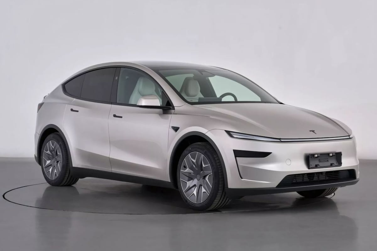 Tesla Model Y LWB With Three Rows Leaked; Here's What Else It Offers