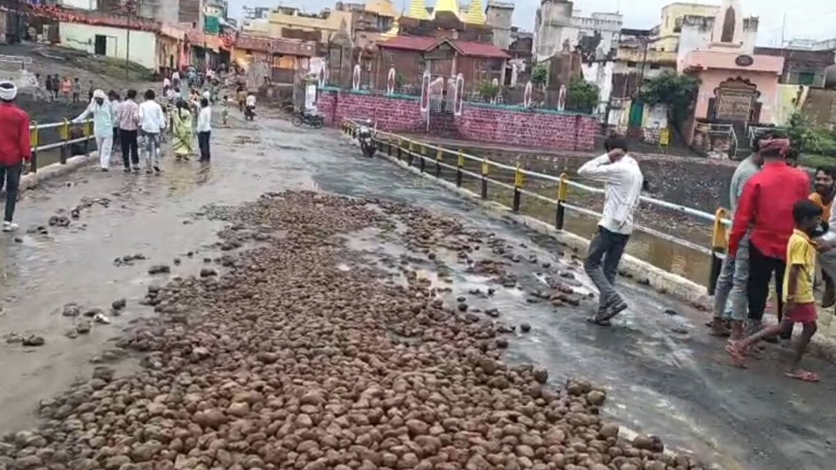 विश्व प्रसिद्ध गोटमार मेला: आज पांढुर्णा में बरसेंगे पत्थर... बहेंगी ...