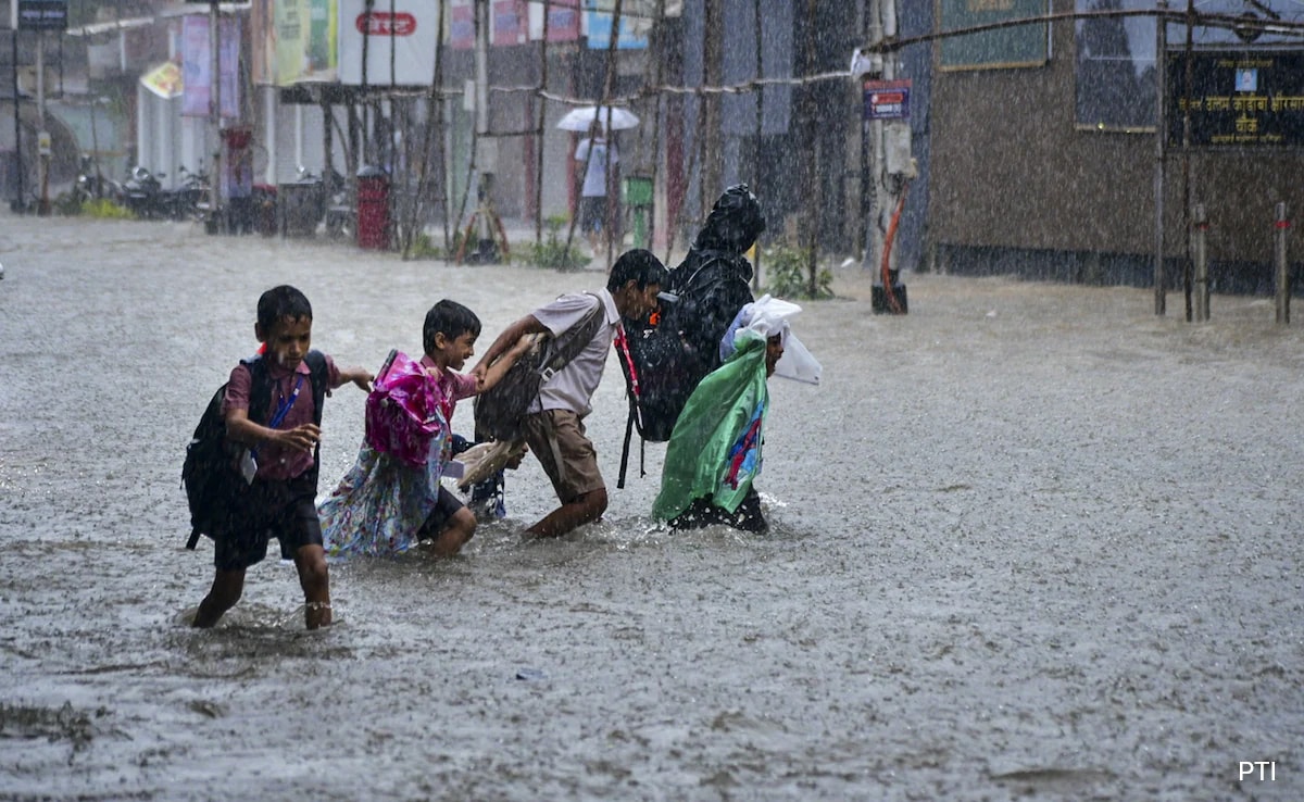 Mumbai Rain News Highlights: Schools To Be Shut On Tuesday, Heavy Rains Predicted, Red Alert Issued
