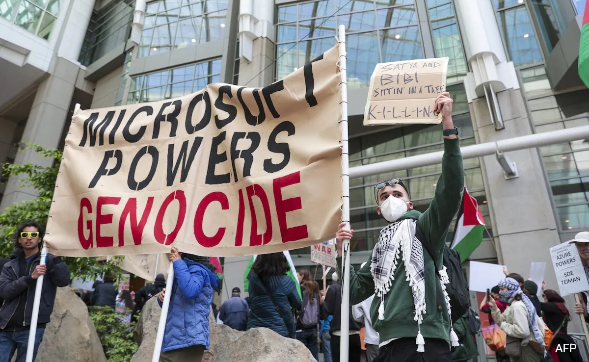 18 Microsoft Employees Arrested During Protest Over Israel Military Ties