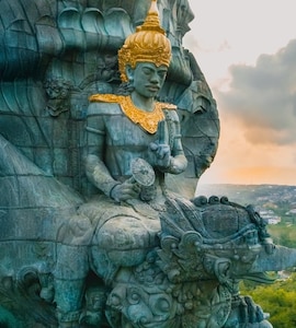 biggest garuda statue