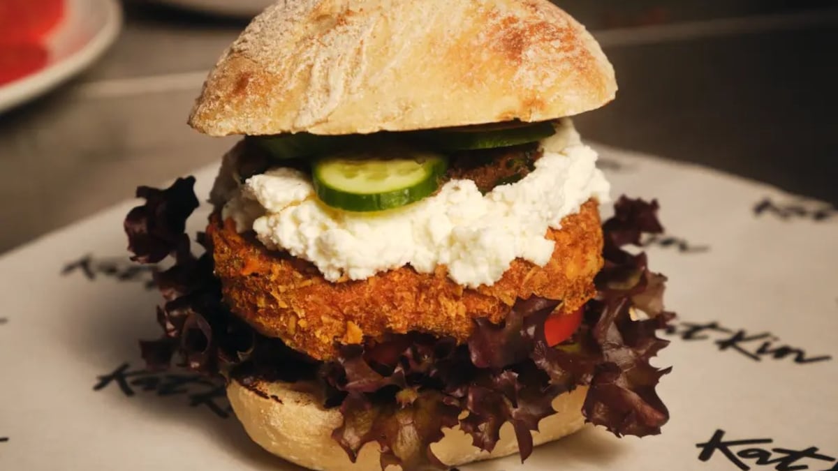 Michelin-Starred Chef Creates Cat Food Burger That Humans Find ...
