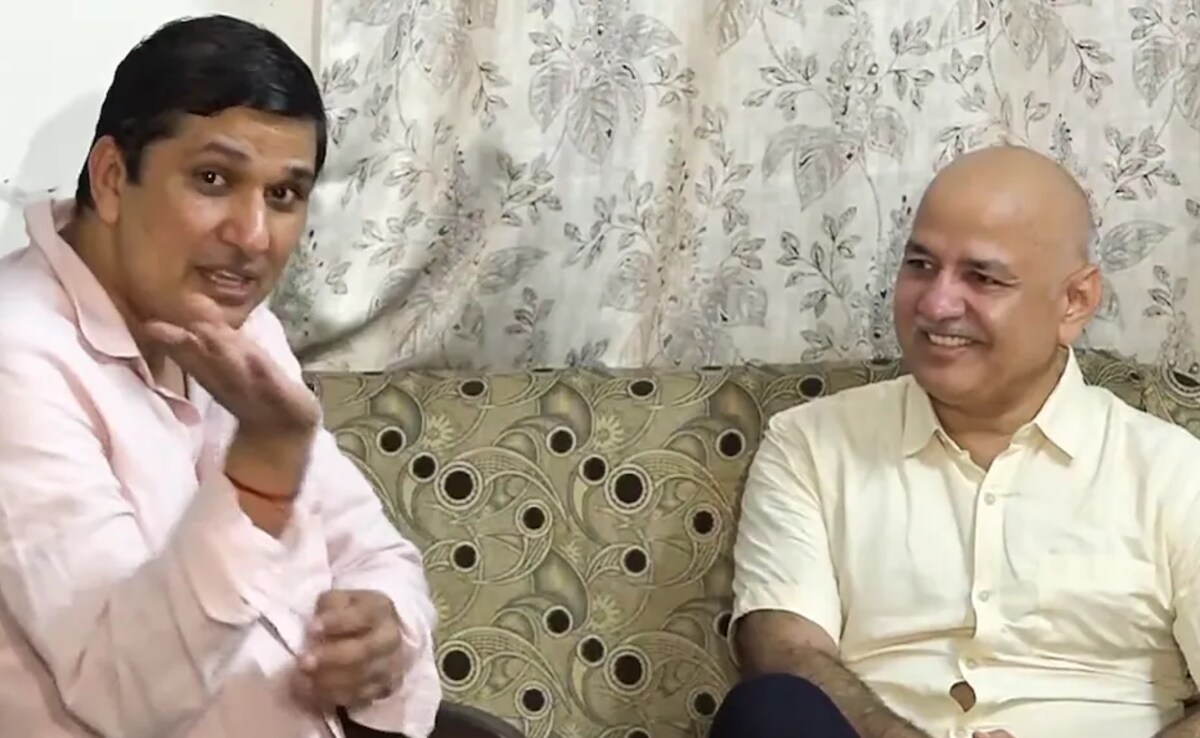 Manish Sisodia Praises Saurabh Bharadwaj's Bravery After 18-Hour Long Enforcement Directorate Raids