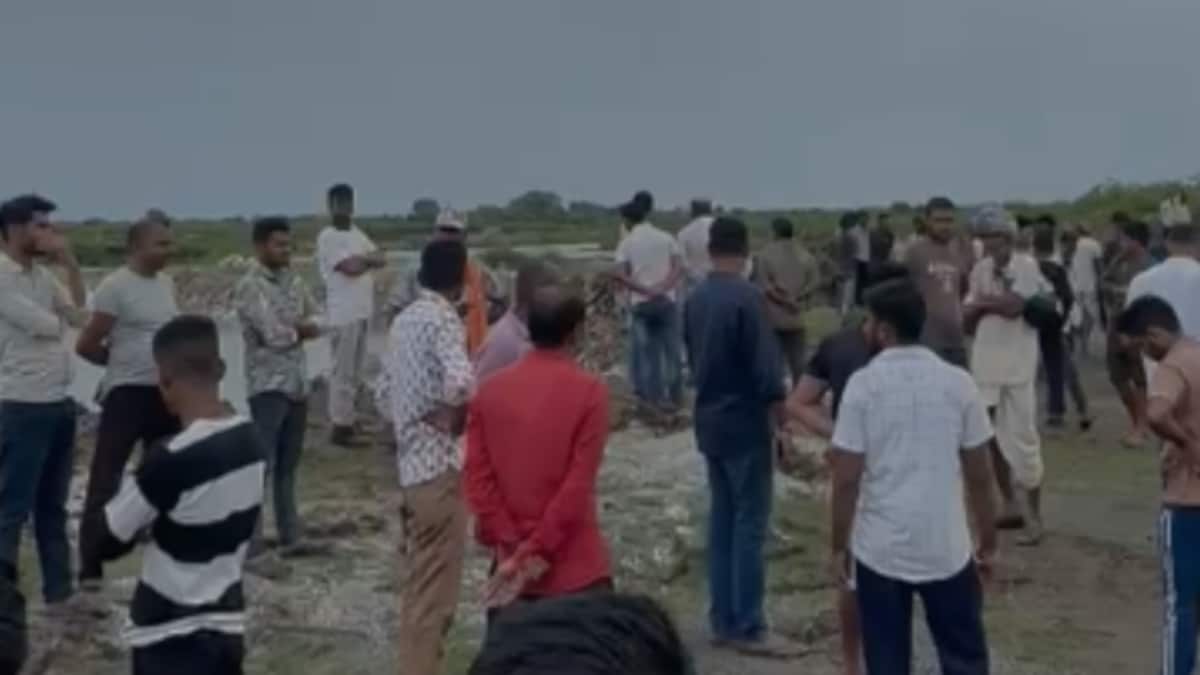 Udaipur: डबोक में खनन के गड्ढे में डूबे चार बच्चों की दर्दनाक मौत ...