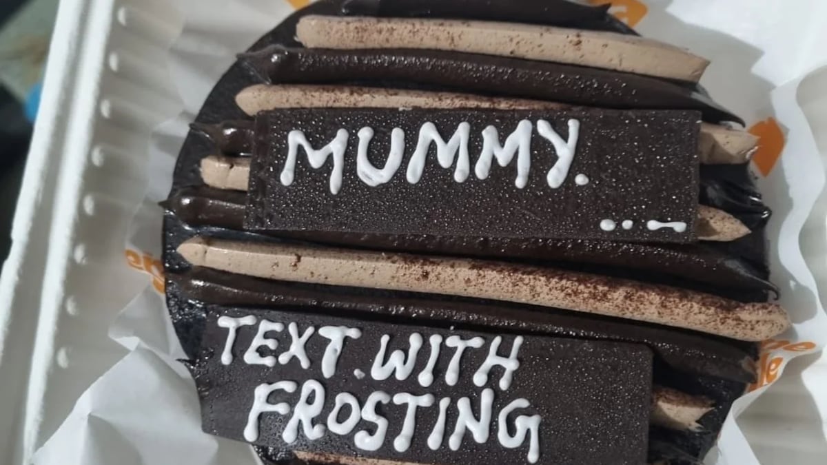 Cake With Words "Mummy Text With Frosting" Goes Viral, Leaves Internet ...