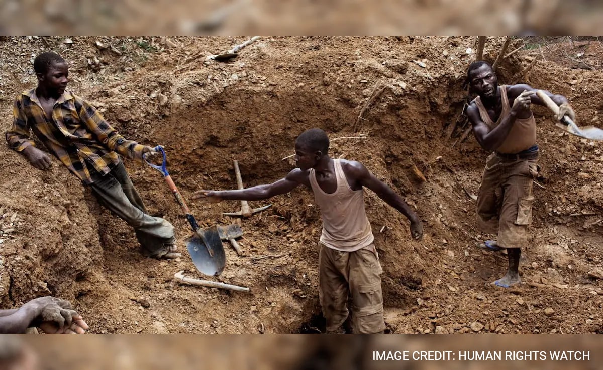 Over 100 Feared Dead In Gold Mine Collapse In Nigeria's Zamfara State