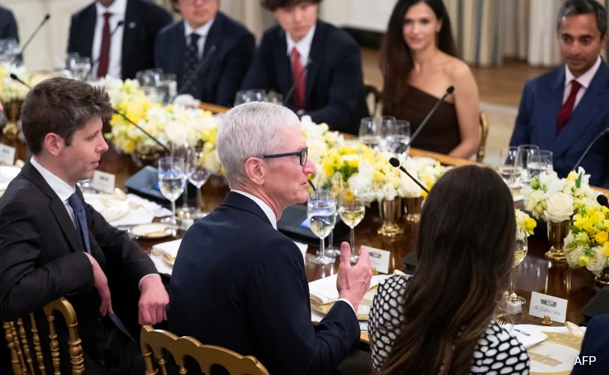 "How Much Will You Invest?" Trump's Blunt Question To Tim Cook, Zuckerberg