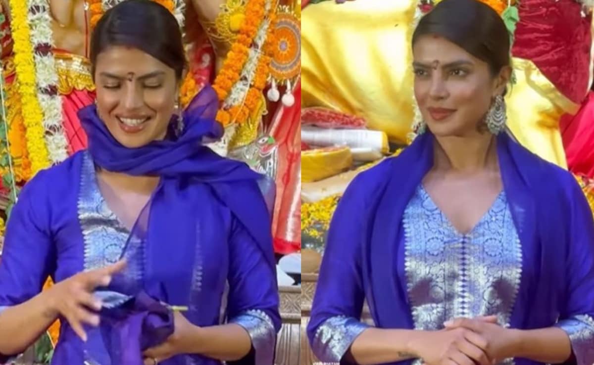 Watch: Priyanka Chopra Looks Radiant As She Arrives At Kajol-Rani Mukerji's Durga Puja Festivities