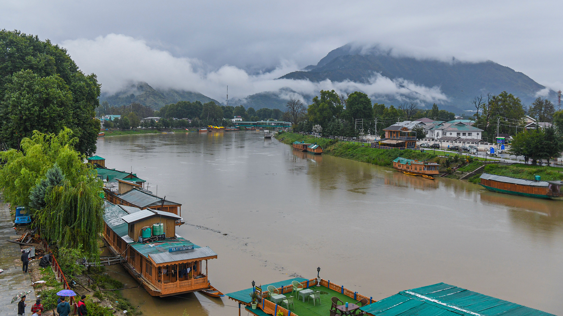 Landslides, Heavy Rain Block Key Roads In J&K, Many Villages Flooded
