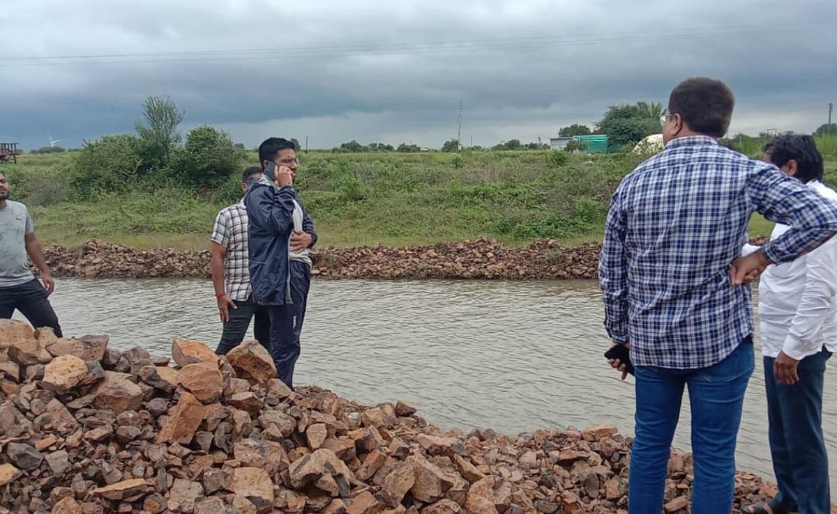 Dharashiv CEO Mainak Ghosh Ghosh Attends Flood Relief Work Day After ...