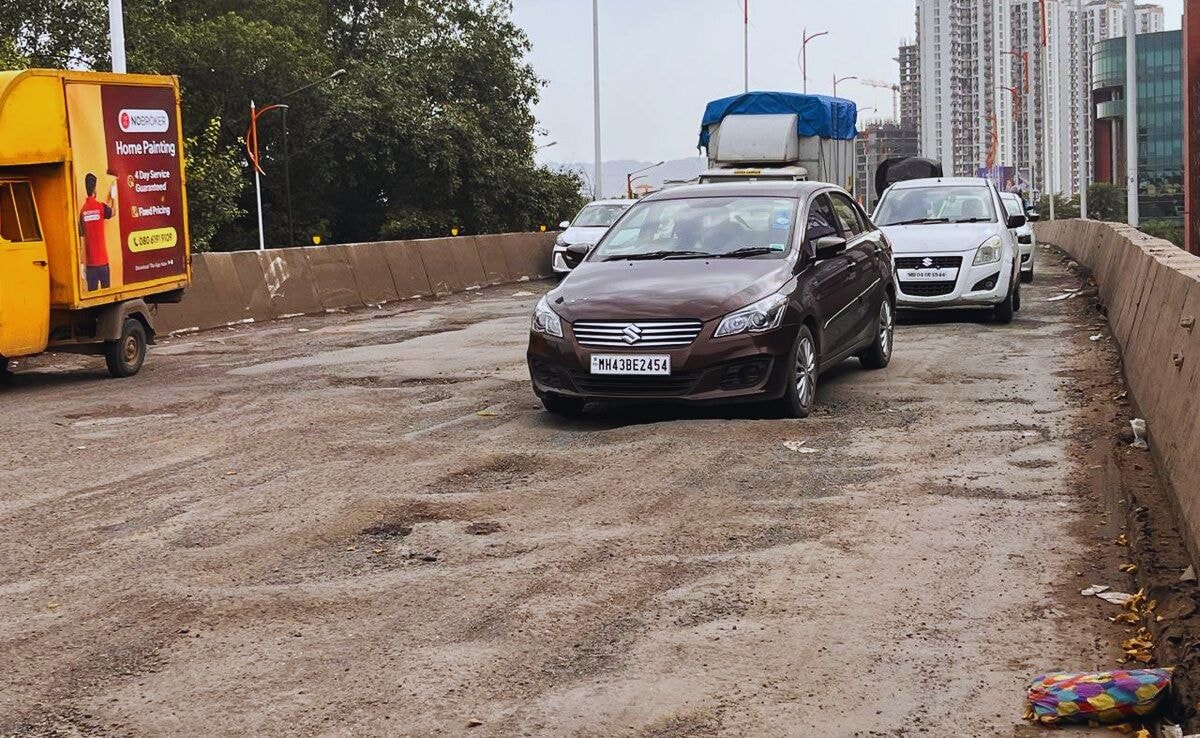 Palava flyover Dombivli built cost 250 crore terrible condition in 2 months