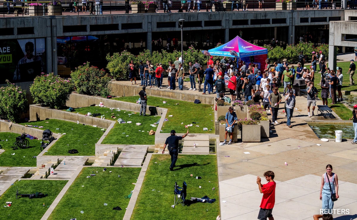 Charlie Kirk Shot Dead: "His Eyes Kind Of Rolled Back": Eyewitnesses ...