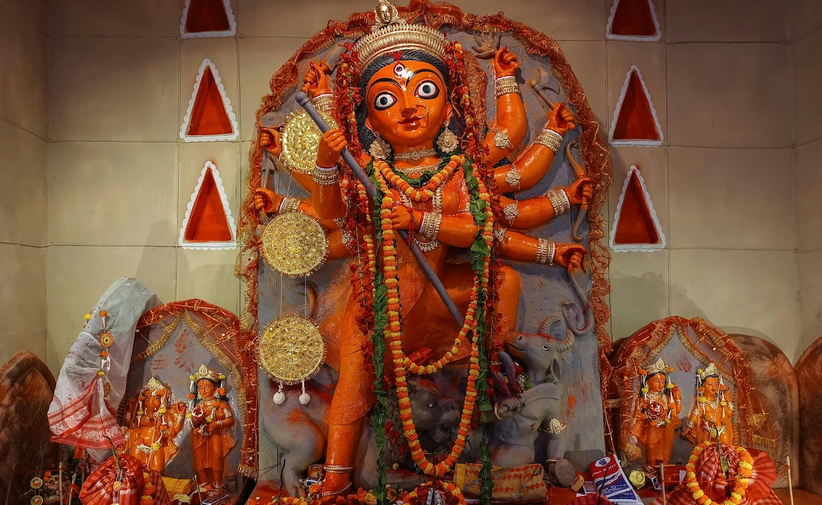 durga puja theme 2025