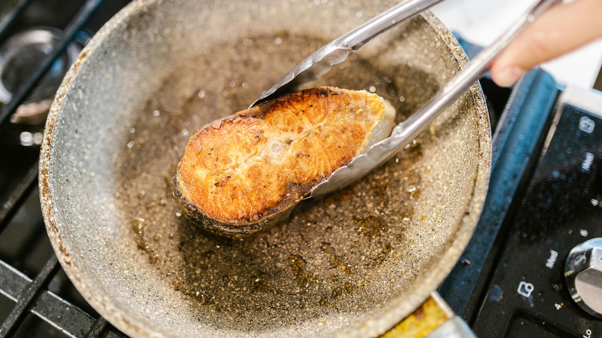 How To Fry Fish Without Breaking It: Expert Guide To Perfect Fried Fish ...
