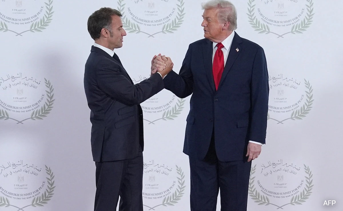 Video: Donald Trump And Emmanuel Macron's Viral 'Arm Wrestling' Moment ...